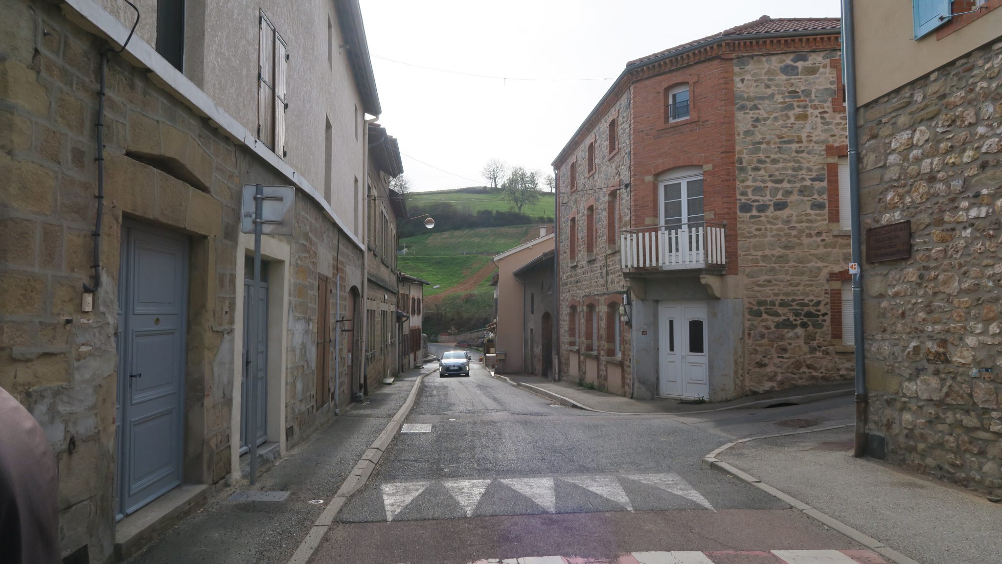 Étude de revitalisation de la commune de Meys|Meys (849 hab, 69 ...